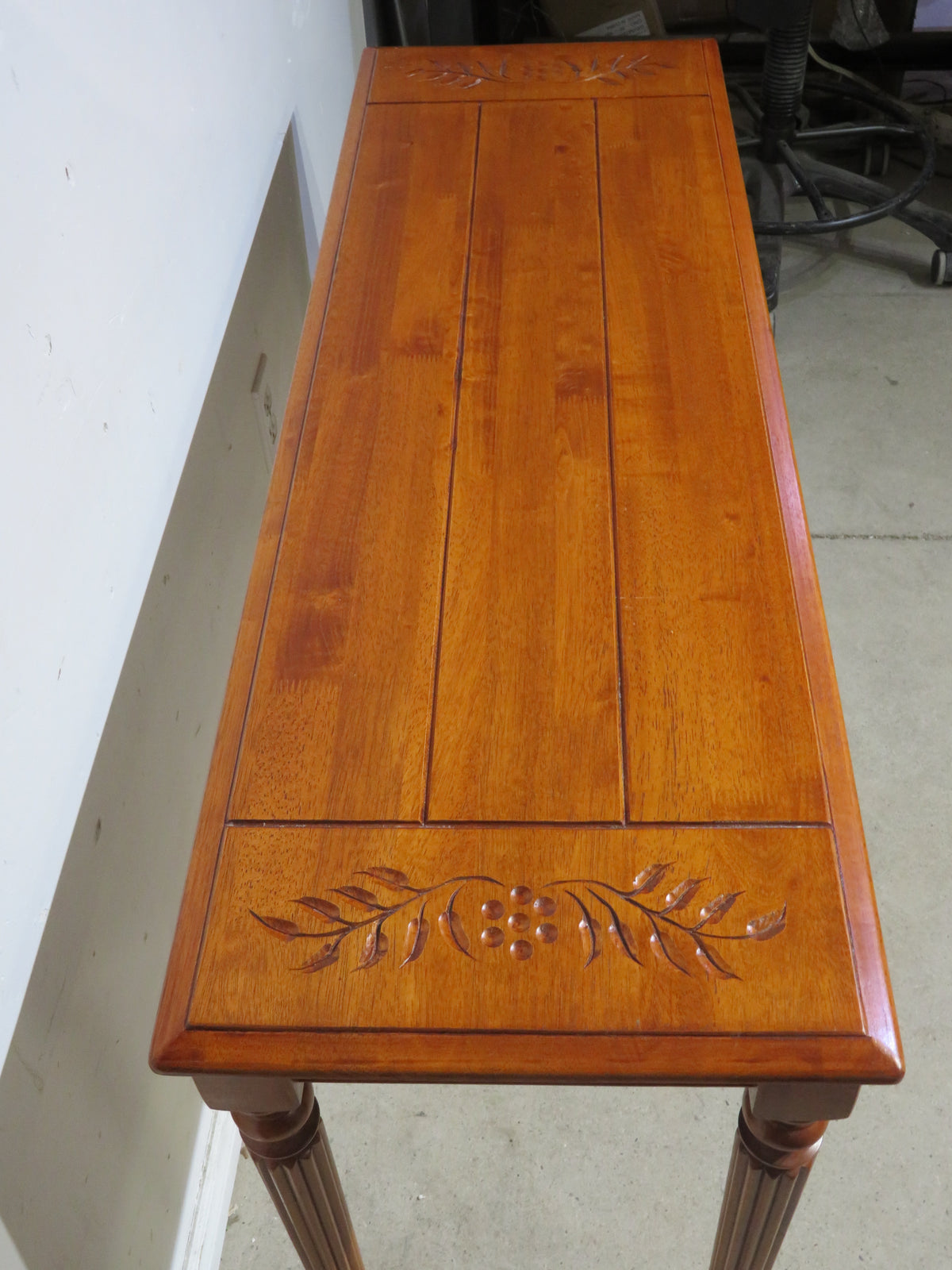 Wood Floral Design Console Table – Habitat ReStore GTA