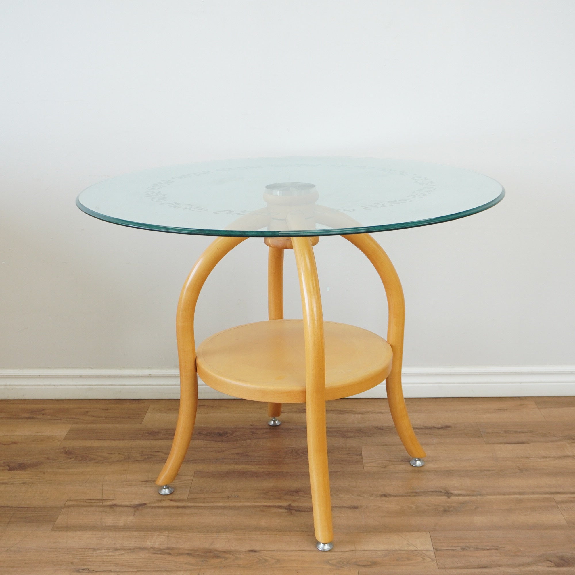 40-inch Round Glass Top Dining Table – Habitat ReStore GTA