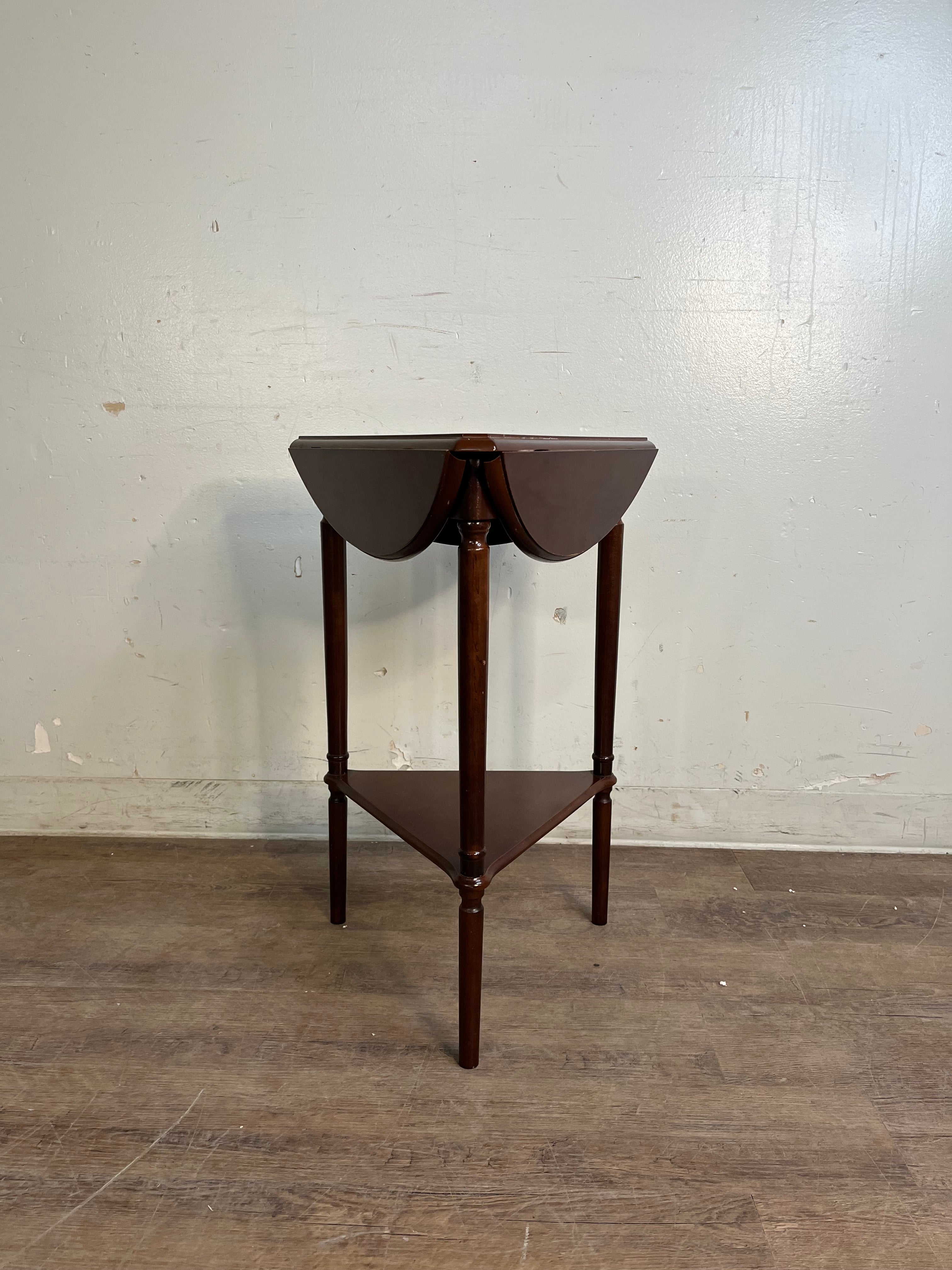Bombay Company Triangular Drop Round Folding Table – Habitat ReStore GTA