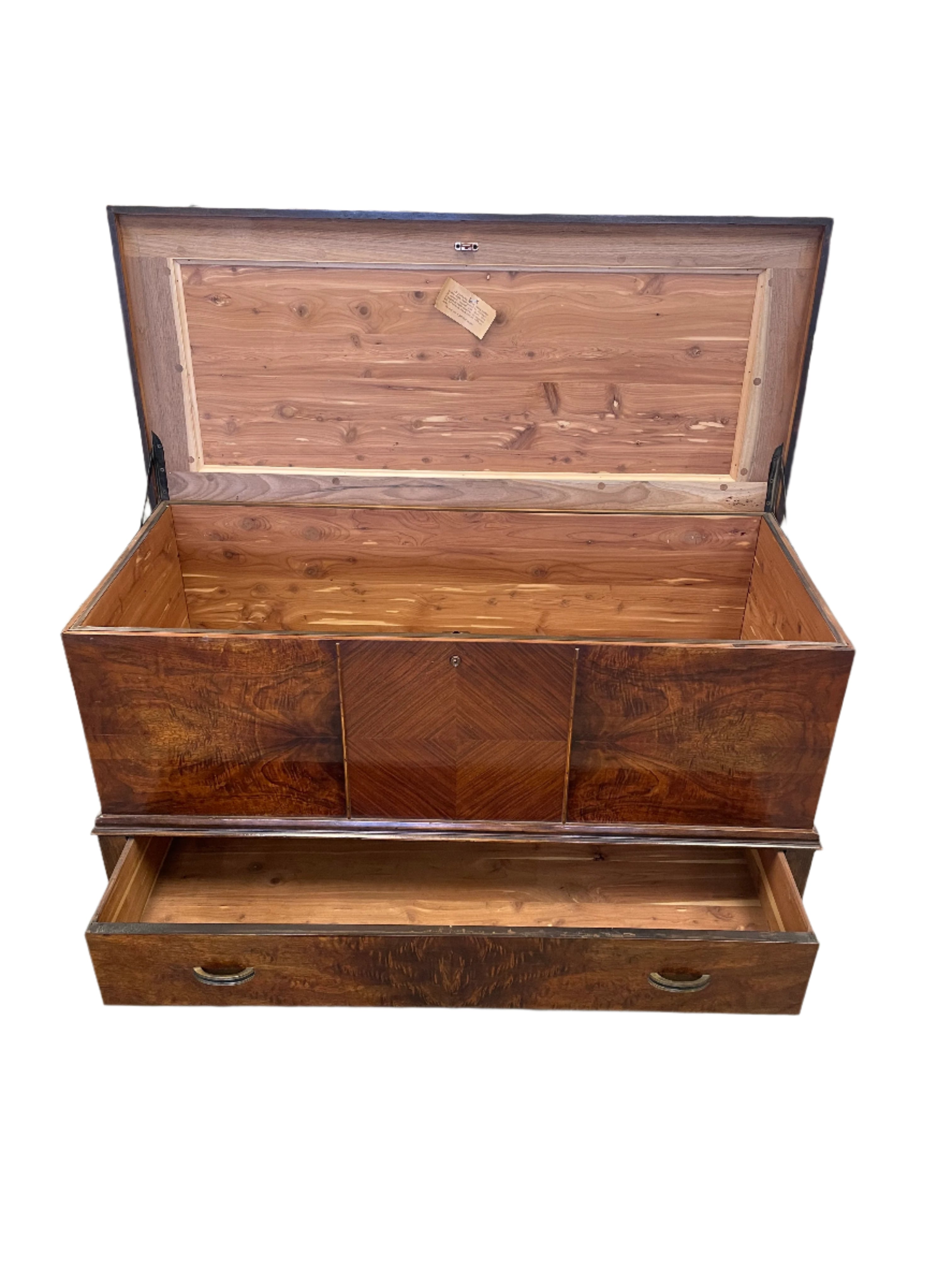 Wooden trunks and chests store