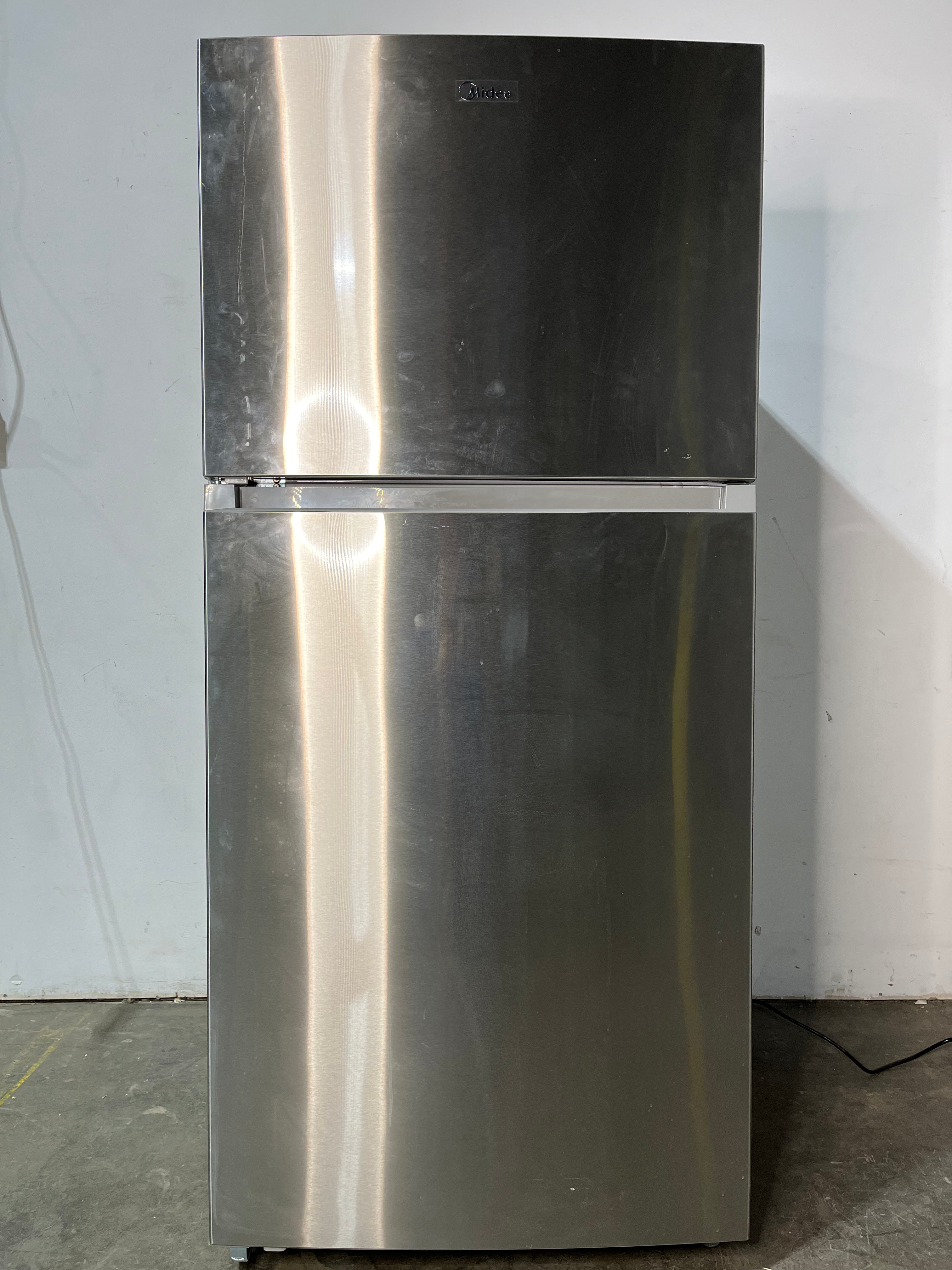 Medea Top Mount Refrigerator – Habitat ReStore GTA