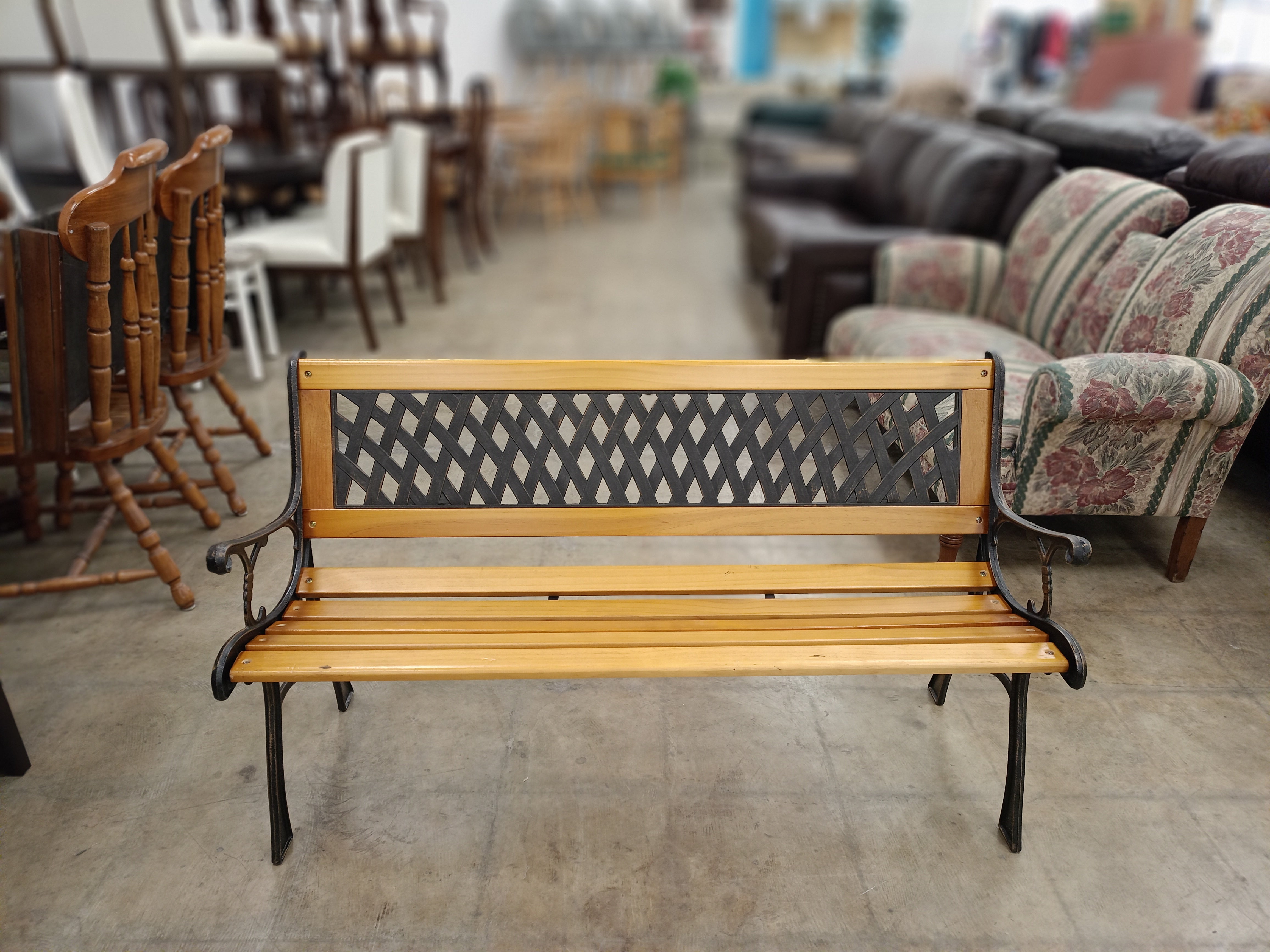 Wooden and Cast Iron Garden Bench – Habitat ReStore GTA
