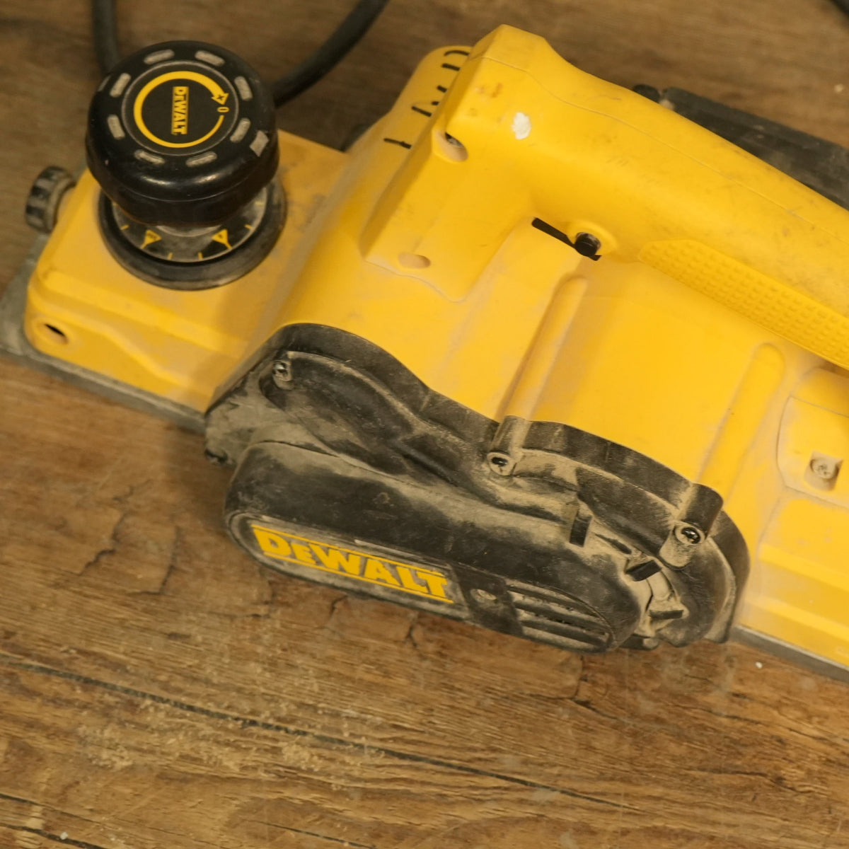 DEWALT 5.5 Amp 3 1/4-inch Portable Corded Hand Planer D26676 – Habitat ...