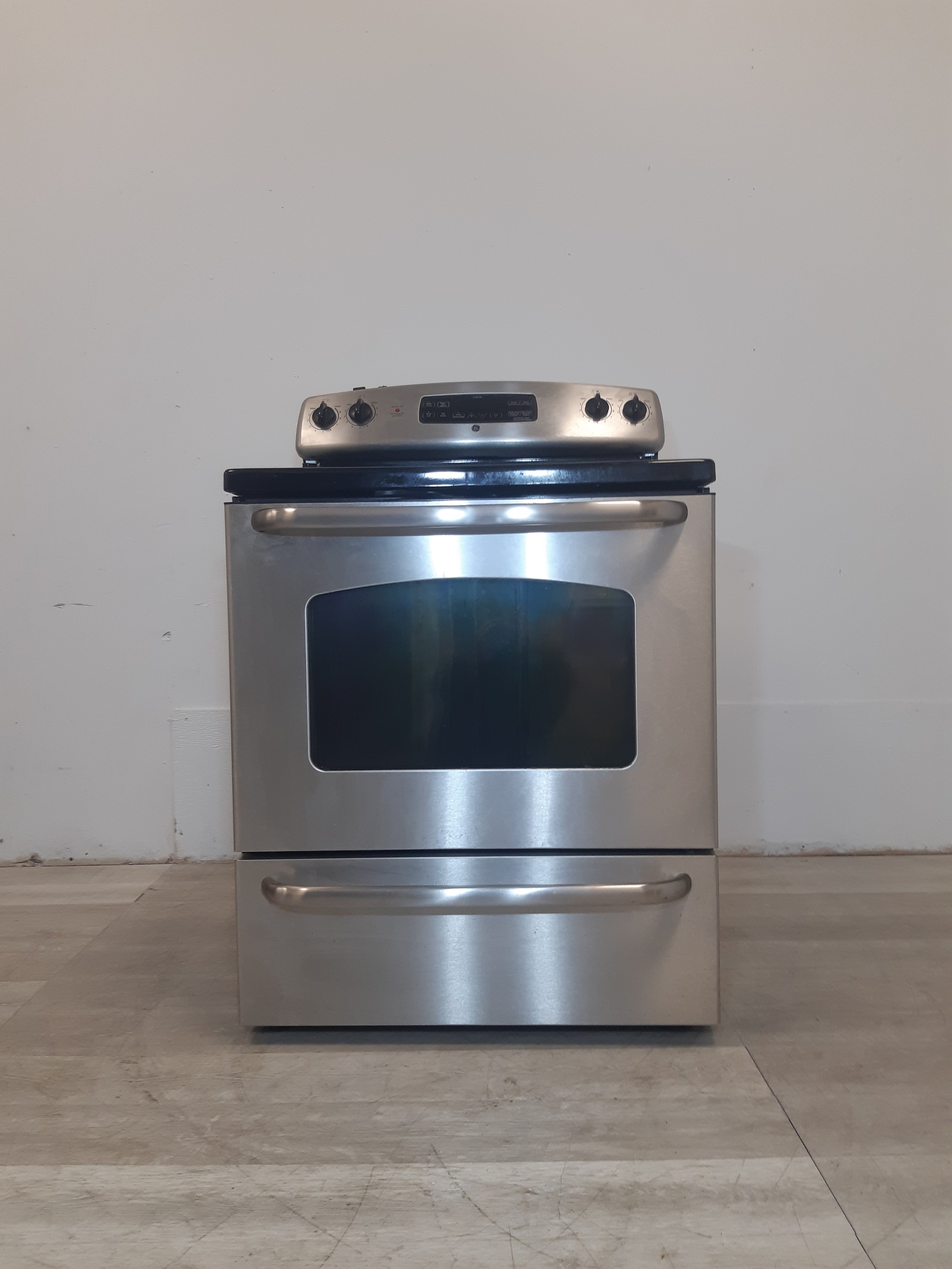 GE Electric Stainless Steel Stove – Habitat ReStore GTA