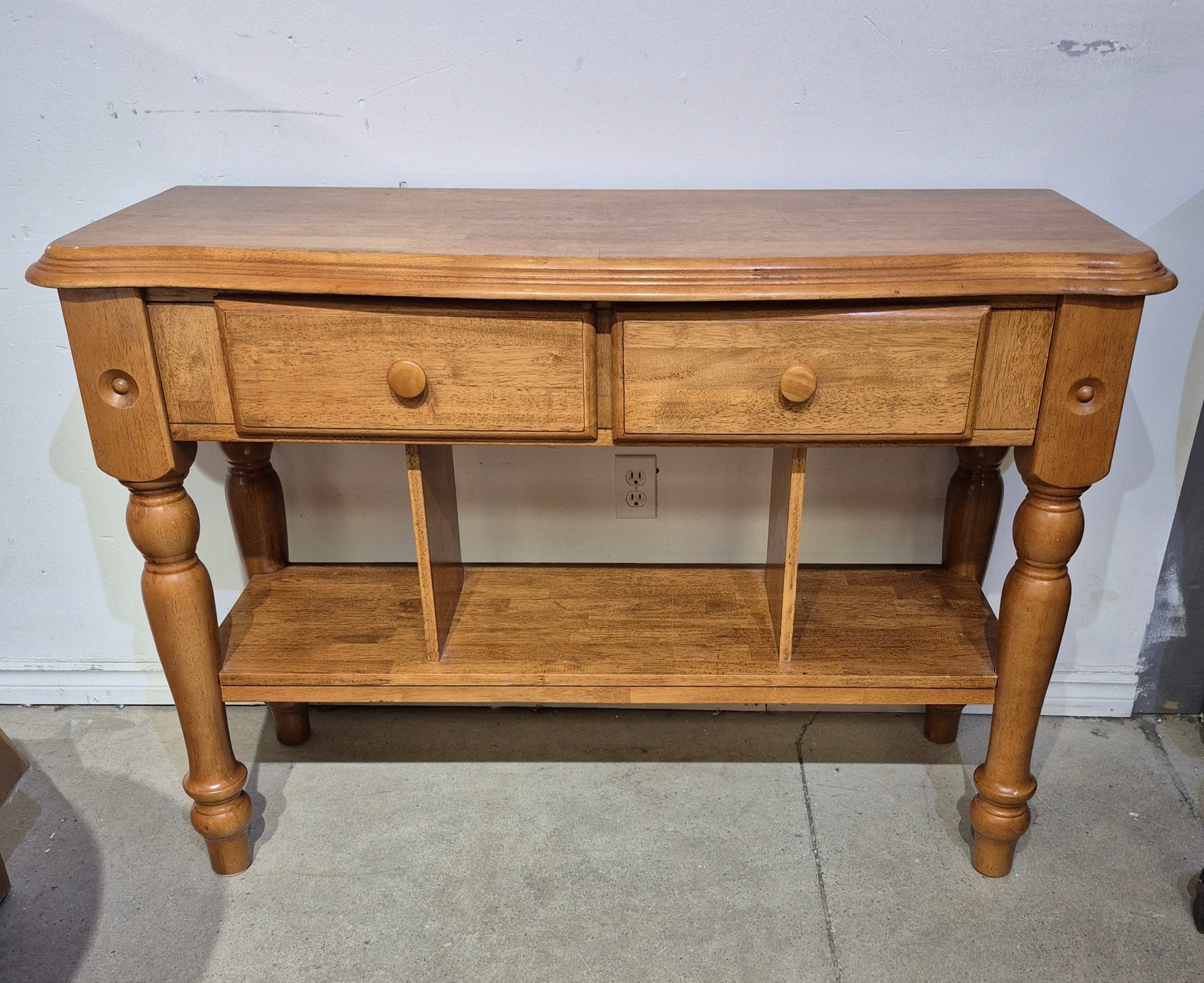 Solid Wood Console Table – Habitat ReStore GTA