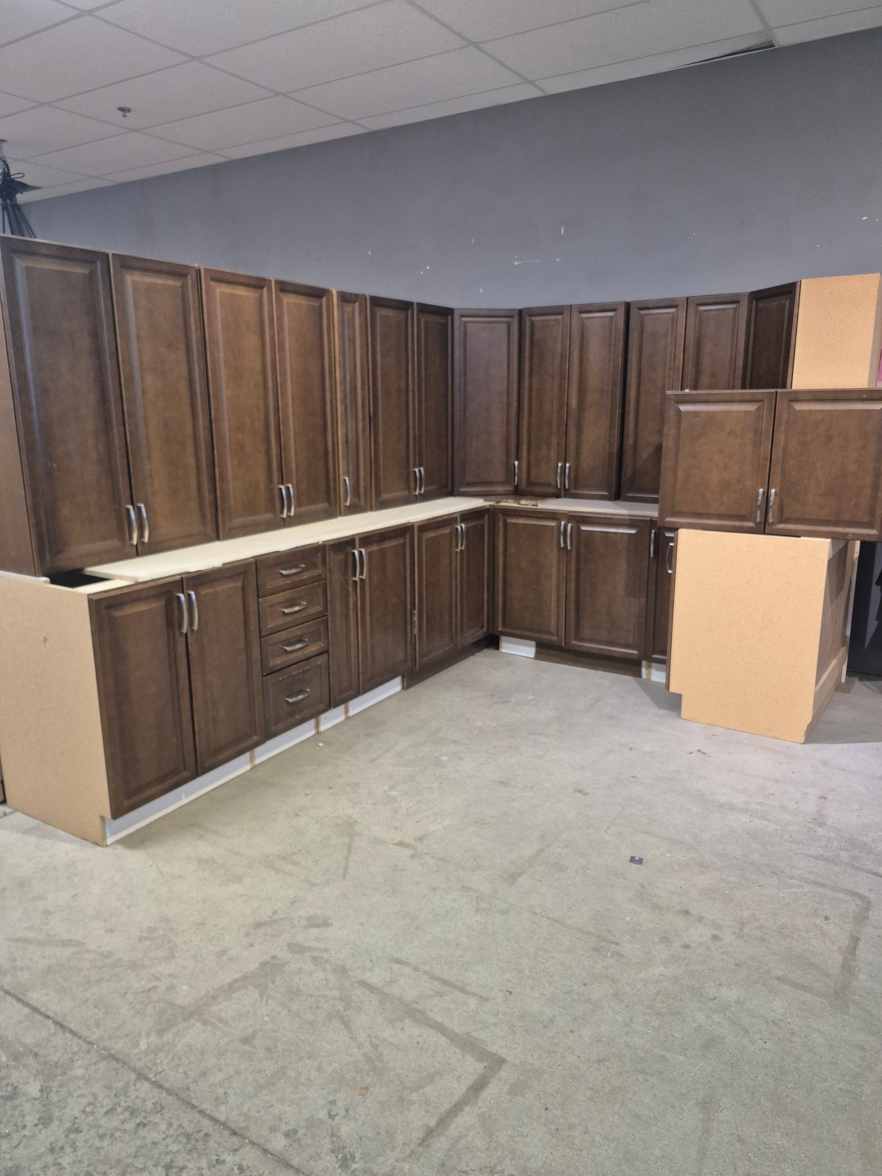 Dark Brown Kitchen Cabinet Set – Habitat ReStore GTA
